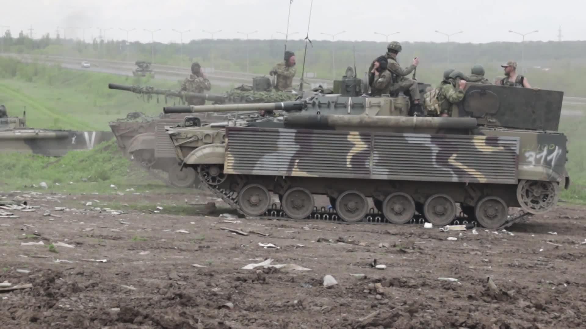 Mobilised personnel, volunteers trained on 'Terminator' combat vehicles ...